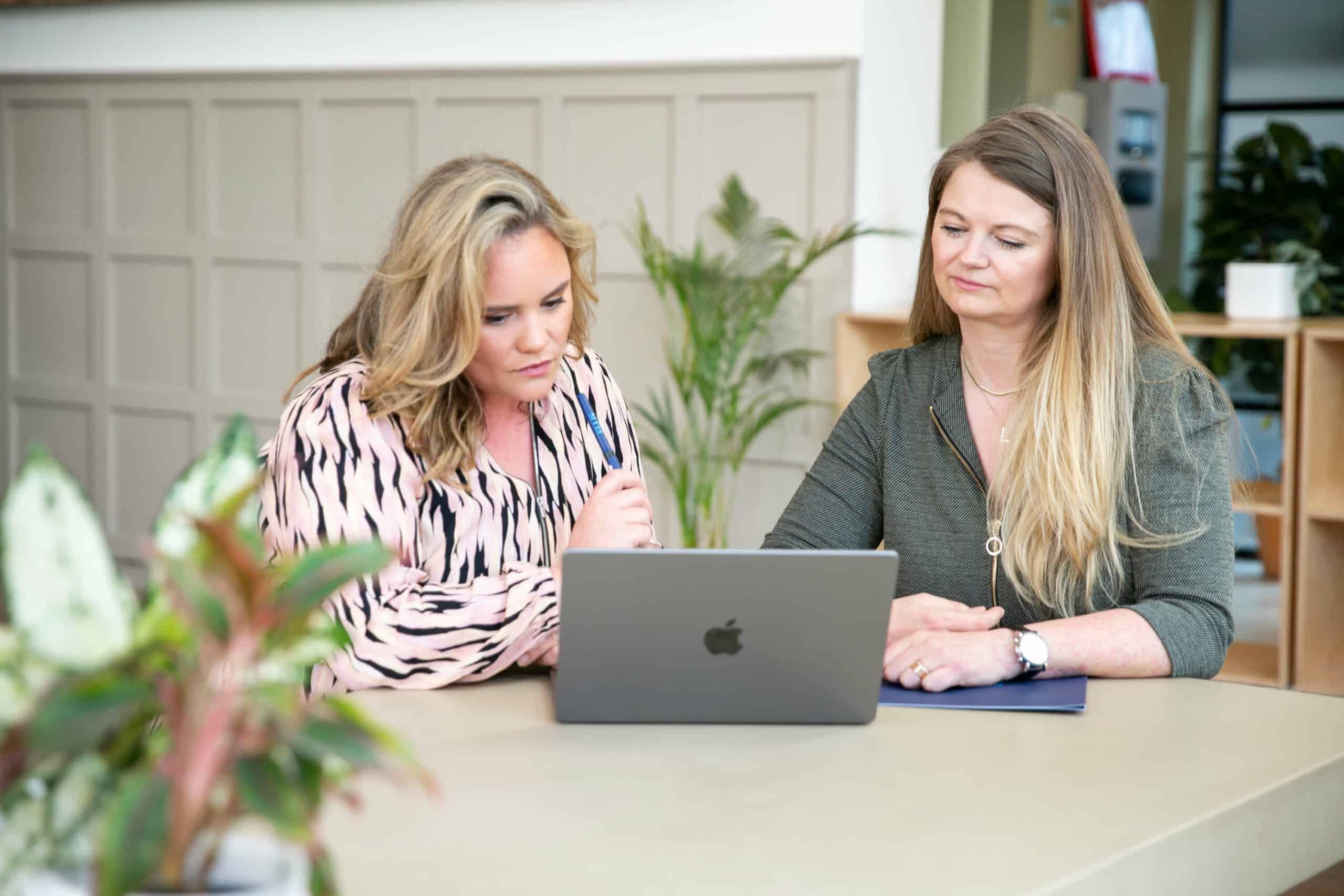 Holiday Entitlement and Pay Changes - Ellis Jones